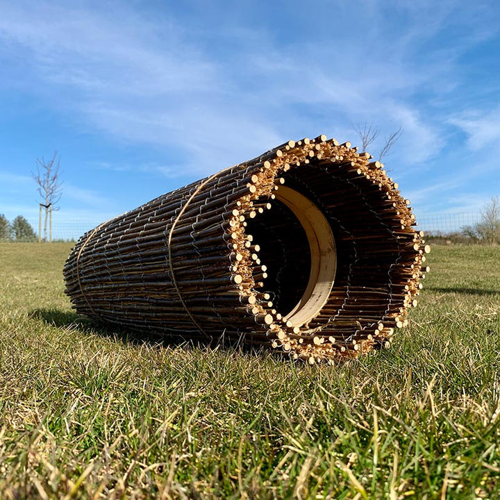Huse til Fugle sælger duck tubes og stråtækte fuglehuse – Husetilfugle